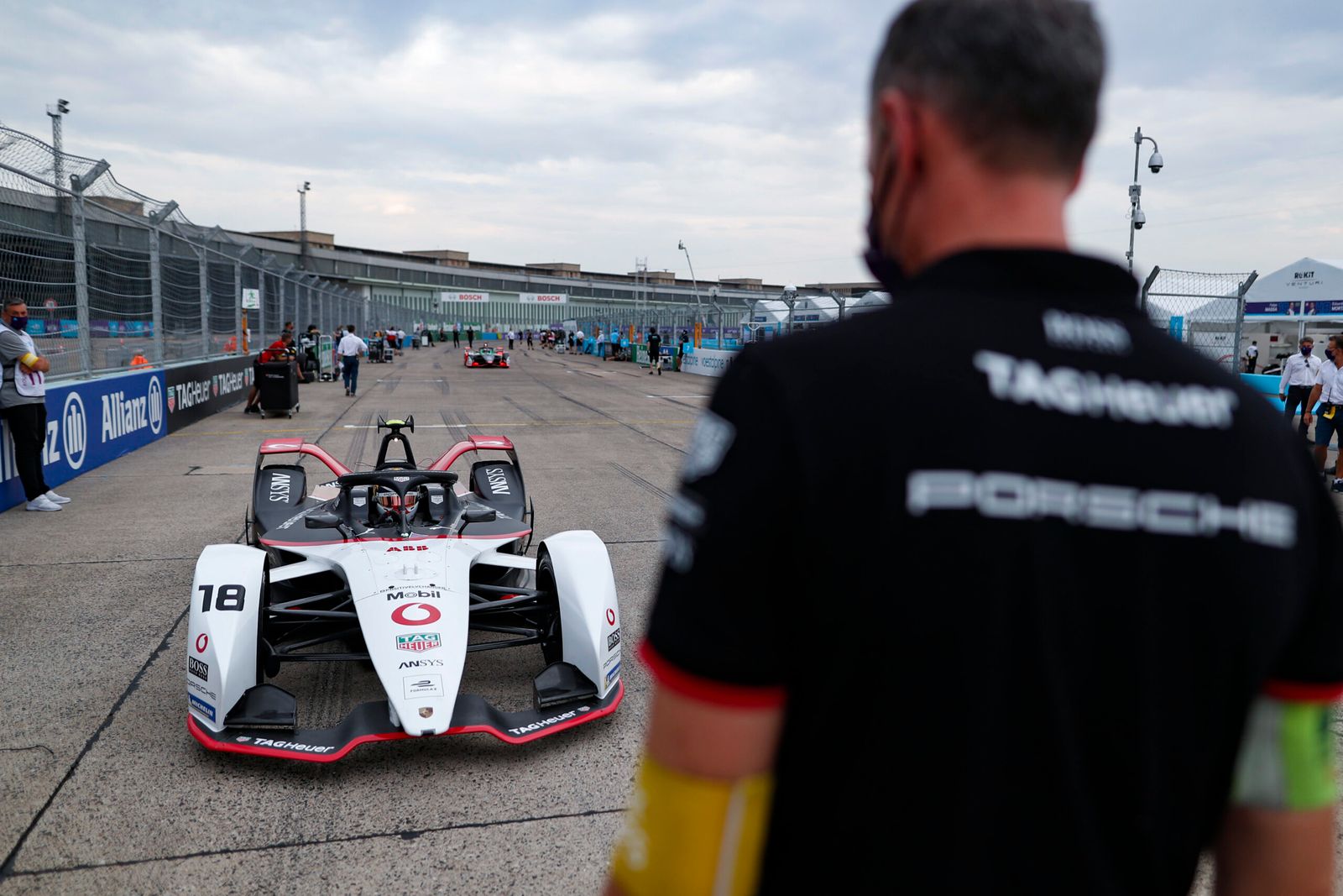 Porsche commits to Gen3 Formula E racing